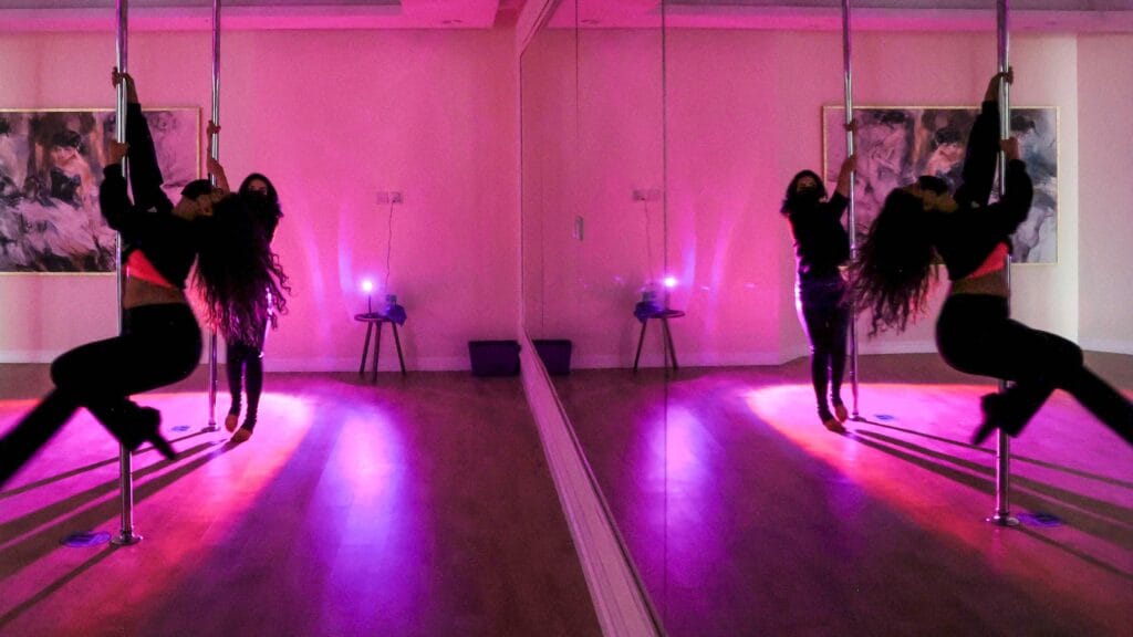 Pole dance gaining prominence among Saudi Arabian women - Goa Chronicle Pole dance gaining prominence among Saudi Arabian women - Goa Chronicle