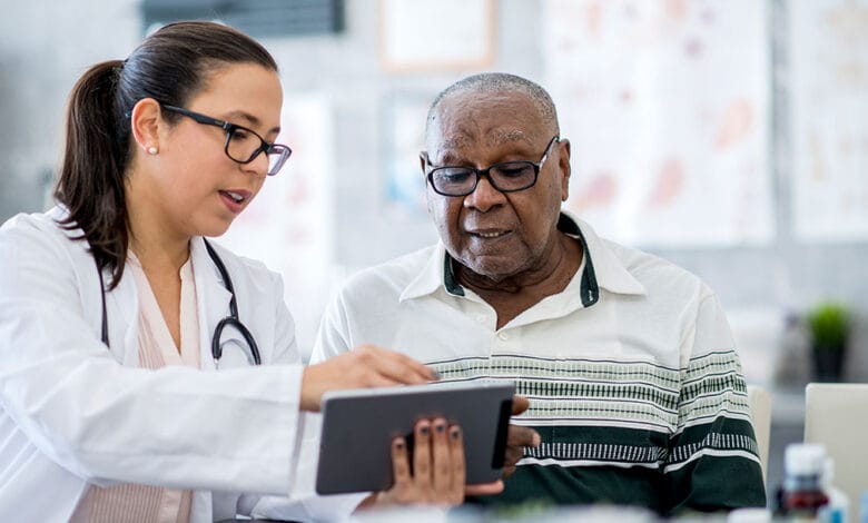 Canada faces doctor-crisis, waiting on stretchers for 100-125 hours ...