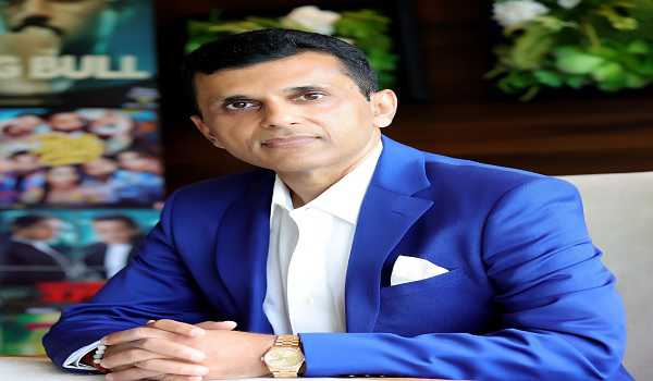 Anand Pandit forays into South with 'Kabzaa' - Goa Chronicle Anand Pandit forays into South with 'Kabzaa' - Goa Chronicle