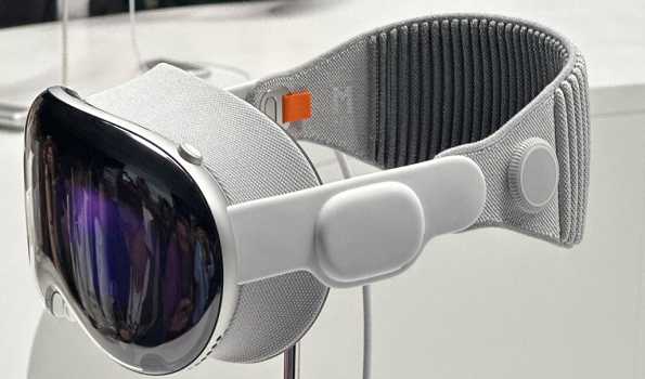 Apple introduces vision pro mixed reality headset - Goa Chronicle