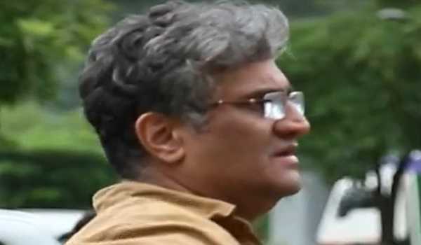 Mumbai police book filmmaker Manish Gupta for stabbing driver over ...